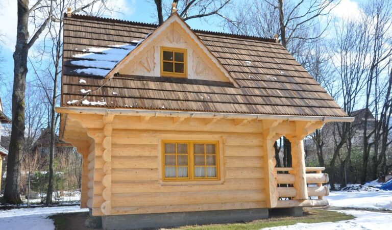 At Just 290 Square Feet, This Tiny Wood House Will Surprise You With ...
